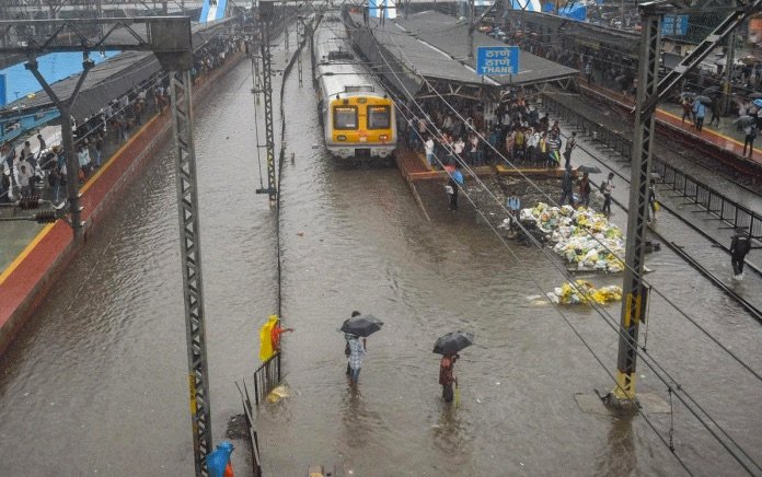 Mumbai Rain Train Block Today Live updates| Train Help